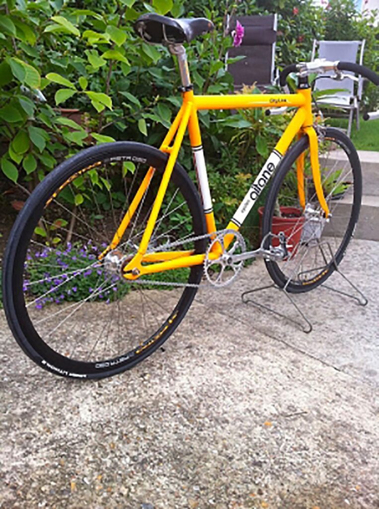 Le fixie ou pignon fixe Gitane City Link jaune sur Le Vélo Urbain.com